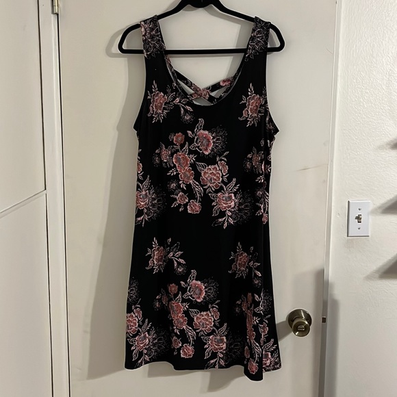 Mudd | Dresses | Mudd Floral Midi Dress | Poshmark